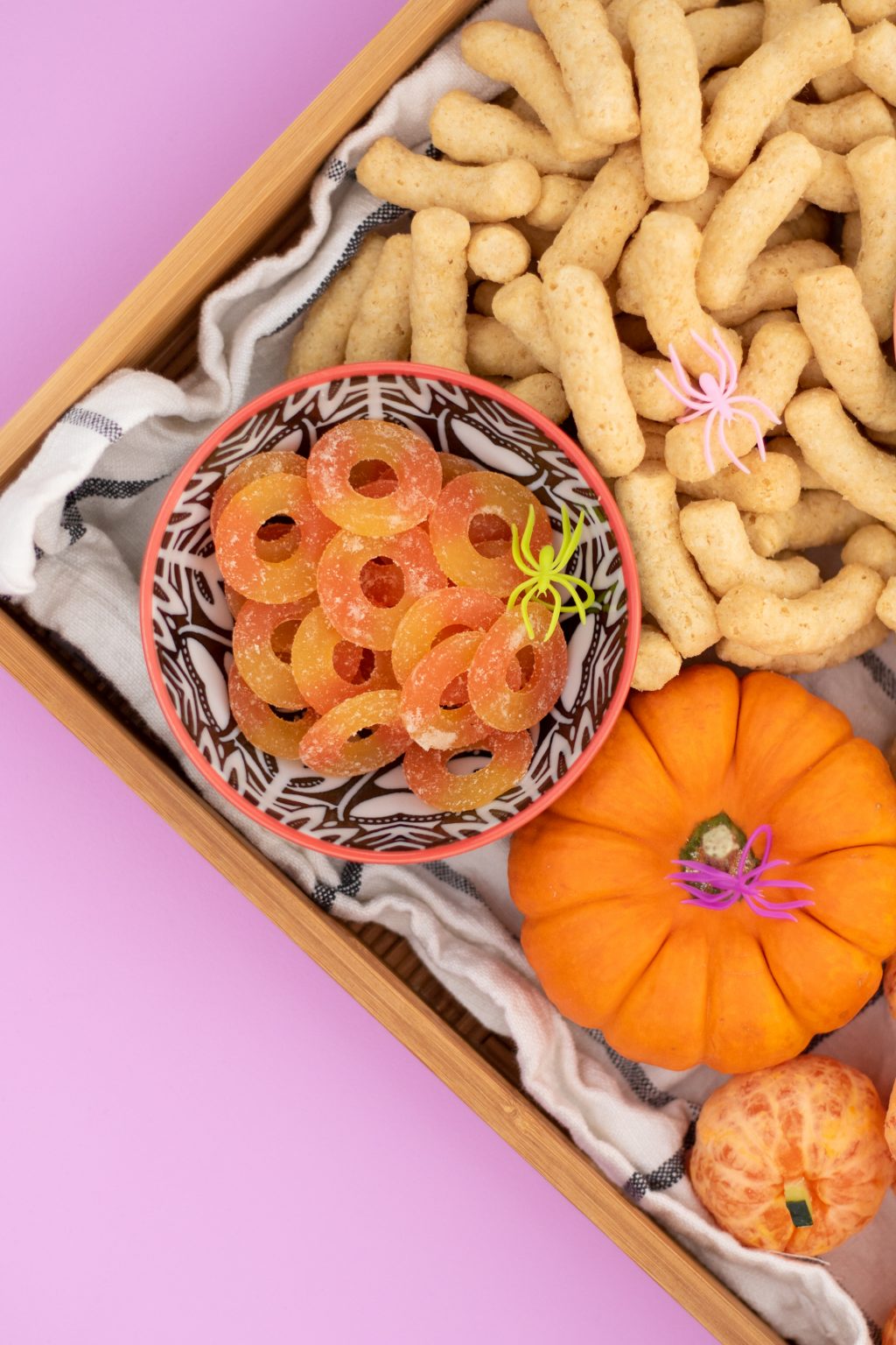 Halloween movie night snack tray | JOYFETTI